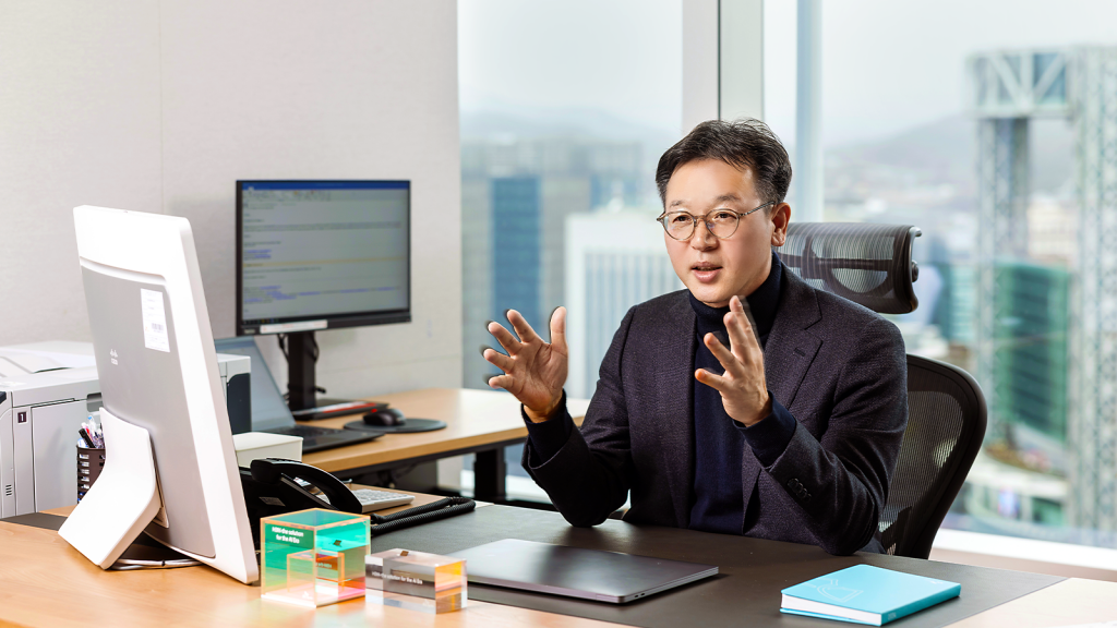 Top Team insights (1)_AI_Infra_Justin_Kim_image_03 - SK hynix Newsroom